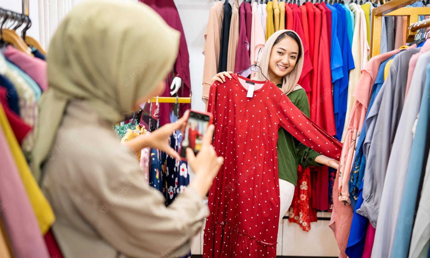 8 Bahan Gamis Anti Kusut, Jatuh, dan Adem